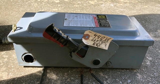 Square D Heavy Duty Safety Switch 40275-990-02 30a 600 VAC for sale ...