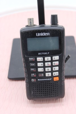 Uniden Bearcat BC75XLT Handheld Scanner - No Antenna powers up SCANS ...