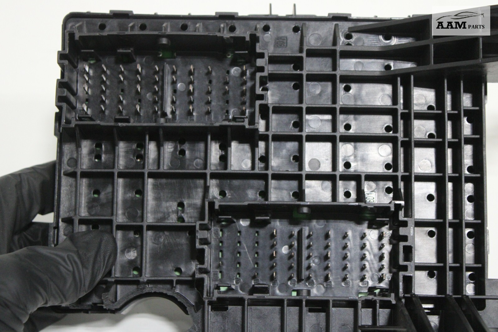 Fuse Box Cabin 84114438 Fits 2017 GMC Yukon OEM for sale online | eBay