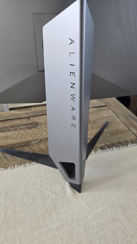 Alienware AW2518HF 24.5" 16:9 Gaming Monitor - 1 Scratch See Photos | eBay