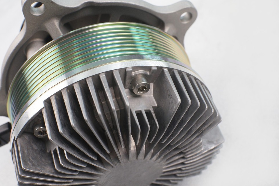 2267060PE Water Pump for PACCAR MX-13 2184199PE 2267065 2184199 2184203 ...