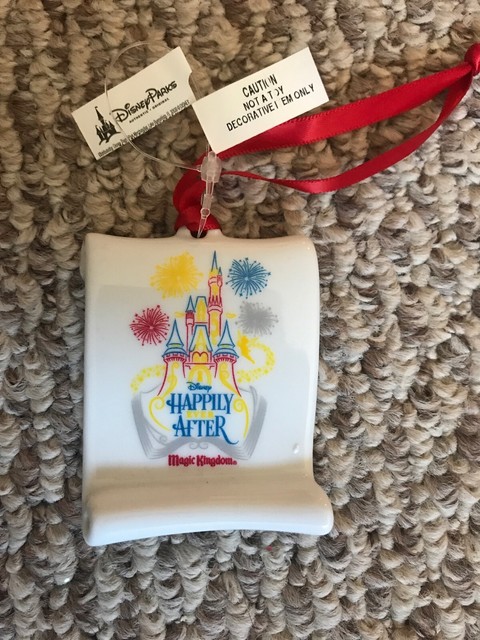 Character scroll disney magic kingdom - wholeqosa