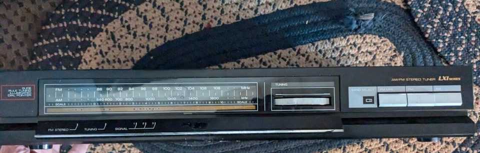 LXI series 29116 539-10067 amplifier and 29216 539-10068 tuner combo ...
