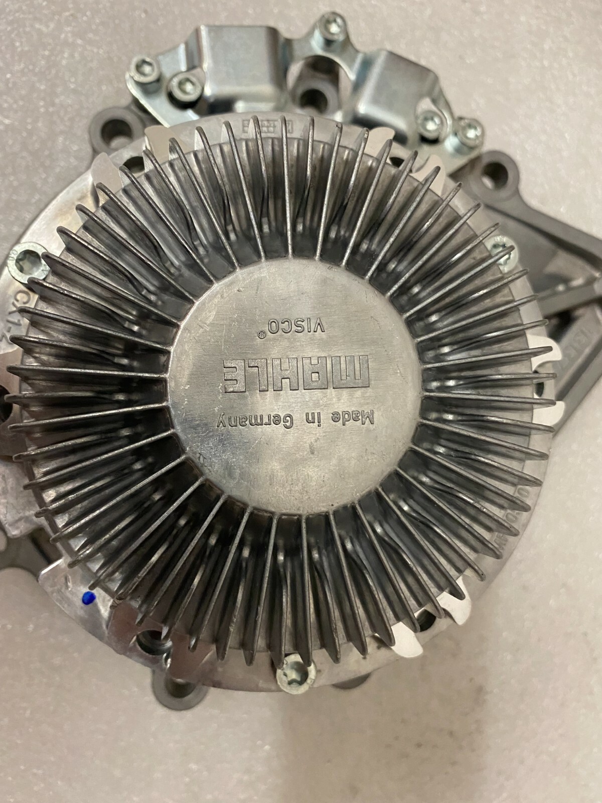 GENUINE WATER PUMP CASCADIA DD15 DDE EA4722002801 RA4712001101 ...