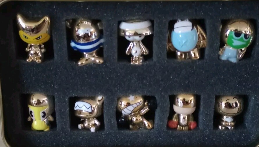 GoGos Crazy Bones GOLD SERIES LIMITED EDITION FIGURES BRAND NEW IN CASE ...