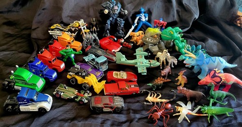 Critters & Cars: Hot Wheels, vehicles, characters & Plastic animals 43 ...