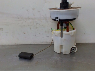 POMPE CARBURANT C Ford Fiesta VII (JA8) Hatchback 1.25 16V (STJA) 2009 ...