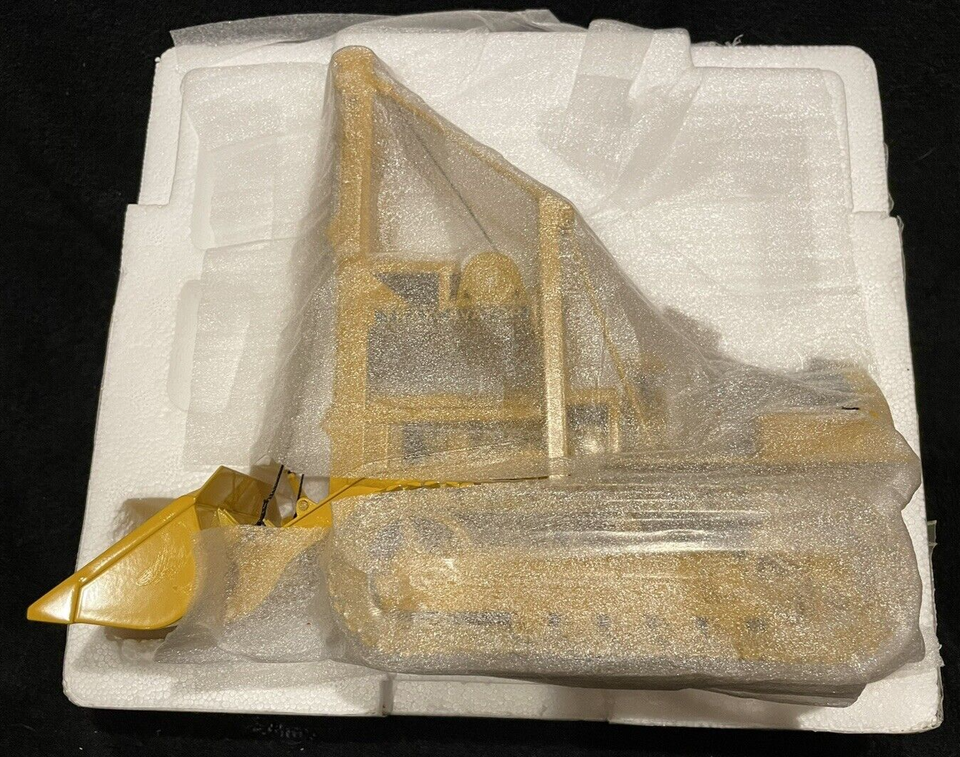 Caterpillar Cat D2 with Trackson Traxcavator Loader SpecCast ACMOC 1:16 ...