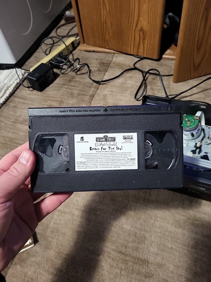 Elmo's World Reach For The Sky VHS Tape- Rare Late Release- Tested ...