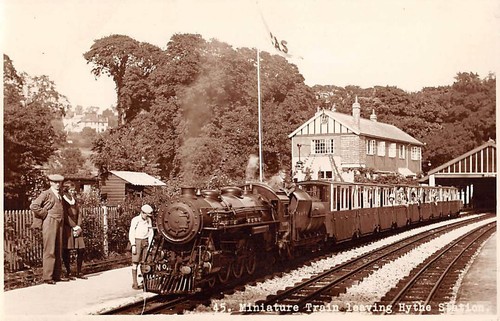 HYTHE, KENT, ENGLAND, MINIATURE RAILROAD TRAIN AT STATION, RPPC c 1910 ...