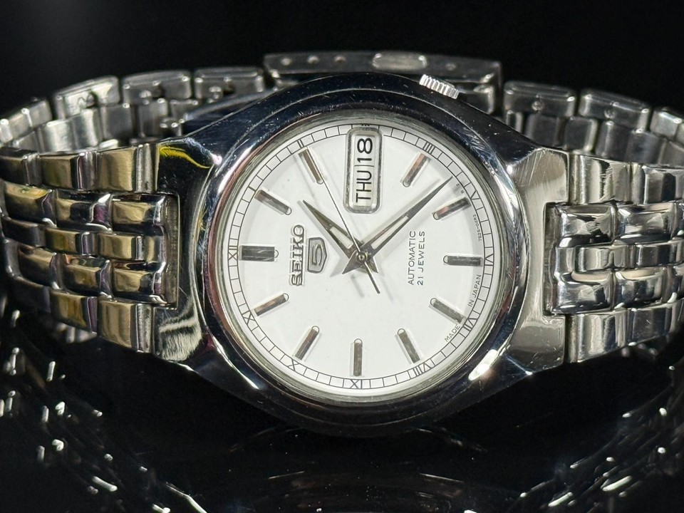 Seiko 5 Automatic 7S26 01T0 Silver Dial 21 Jewels Vintage Mens Silver ...