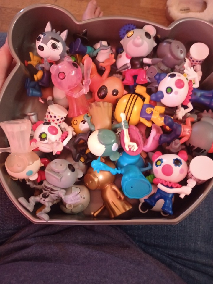 roblox piggy action figure lot 30 Figurines In A Case | eBay Australia