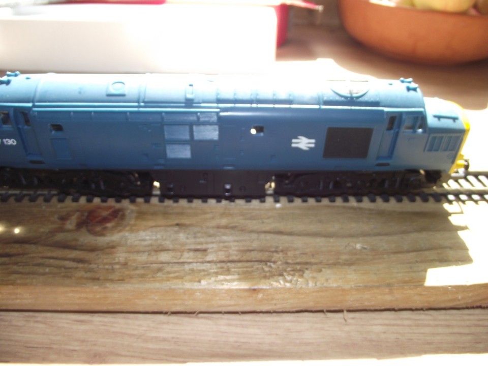 OO Gauge Hornby R751 Class 37 Diesel Locomotive 37130 BR Blue Boxed ...
