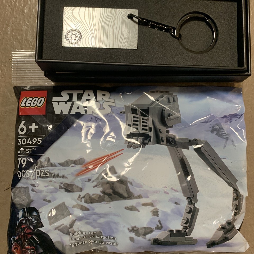 Lego Star Wars AT-ST Polybag 30495 & Mandalorian Beskar Keychain ...