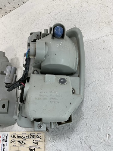 2012 2015 TOYOTA PRIUS LEFT & RIGHT SIDE TURN SIGNAL LIGHT PAIR OEM | eBay