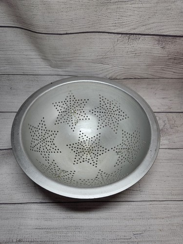 Vintage 10” Aluminum 7-Star Footed Colander Strainer - Unbranded - NO ...