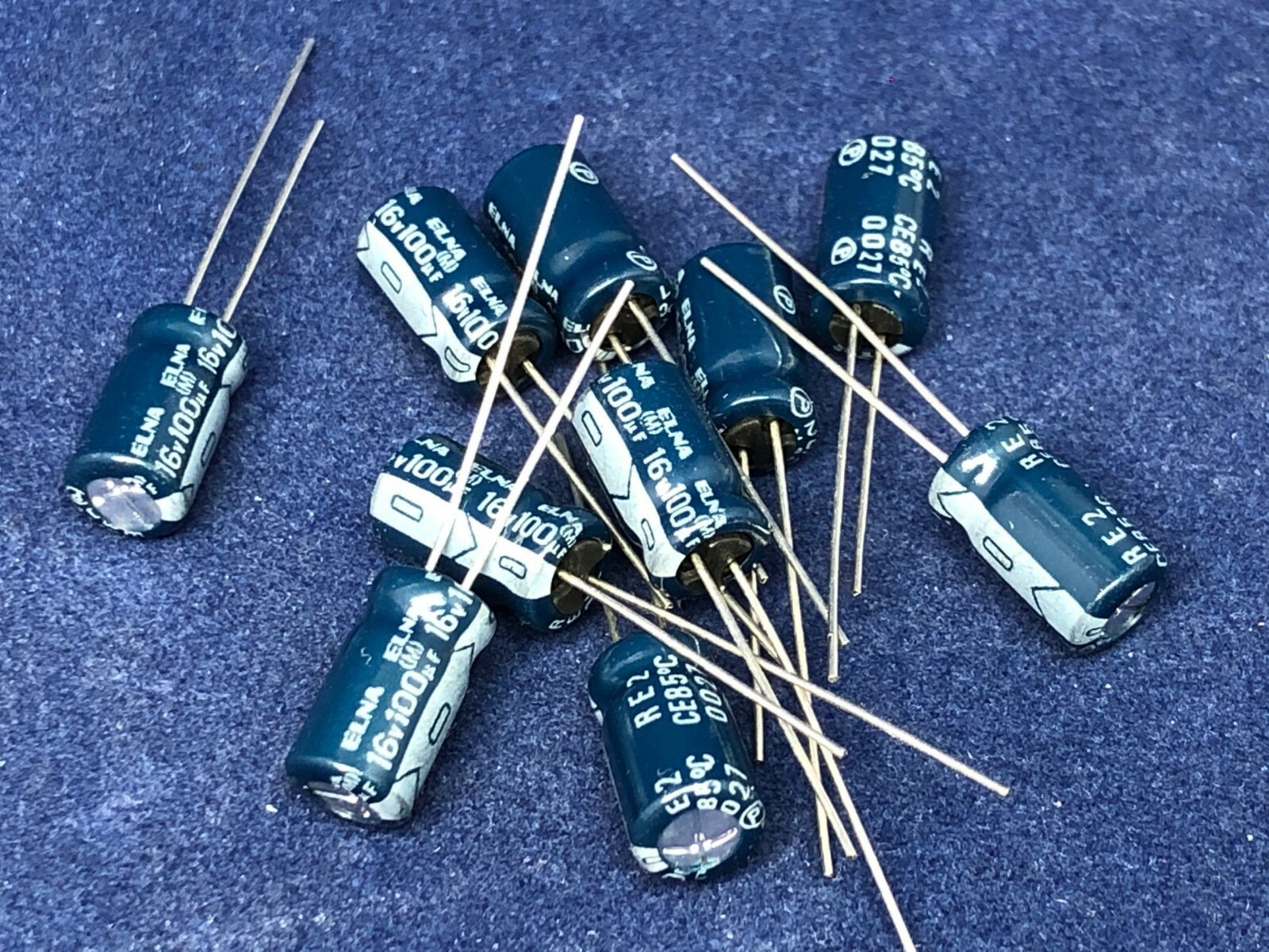 100uF Elna RE3 Miniature Capacitor 16V 6.5mm x 12mm (Pack of 10) | eBay