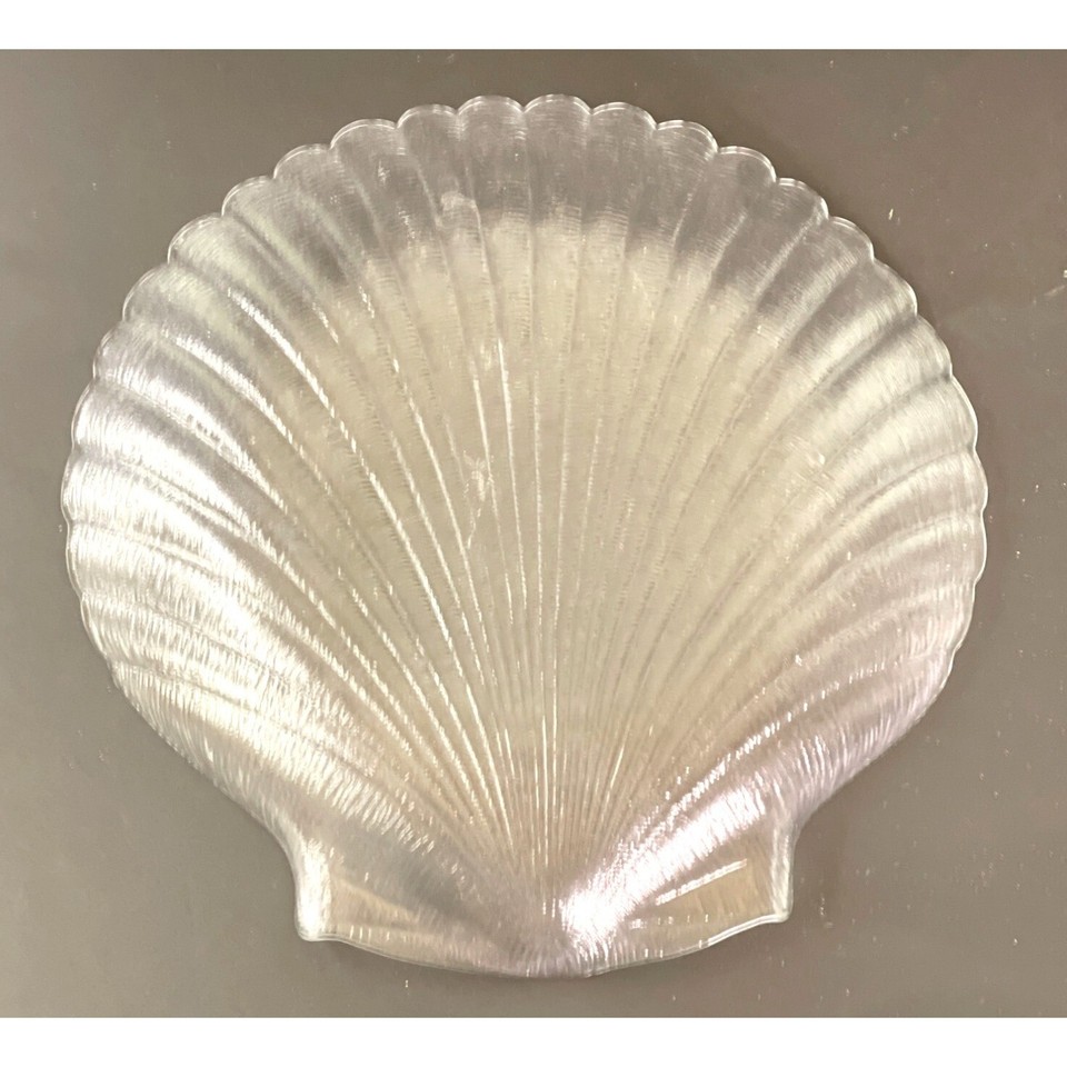 Clam Shell Seashell Shaped Clear Plates 8" x 7.75" x 1" Set of 2 | eBay