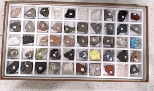 Classroom Collection Of Rocks And Minerals Arbor Scientific 50 Samples ...