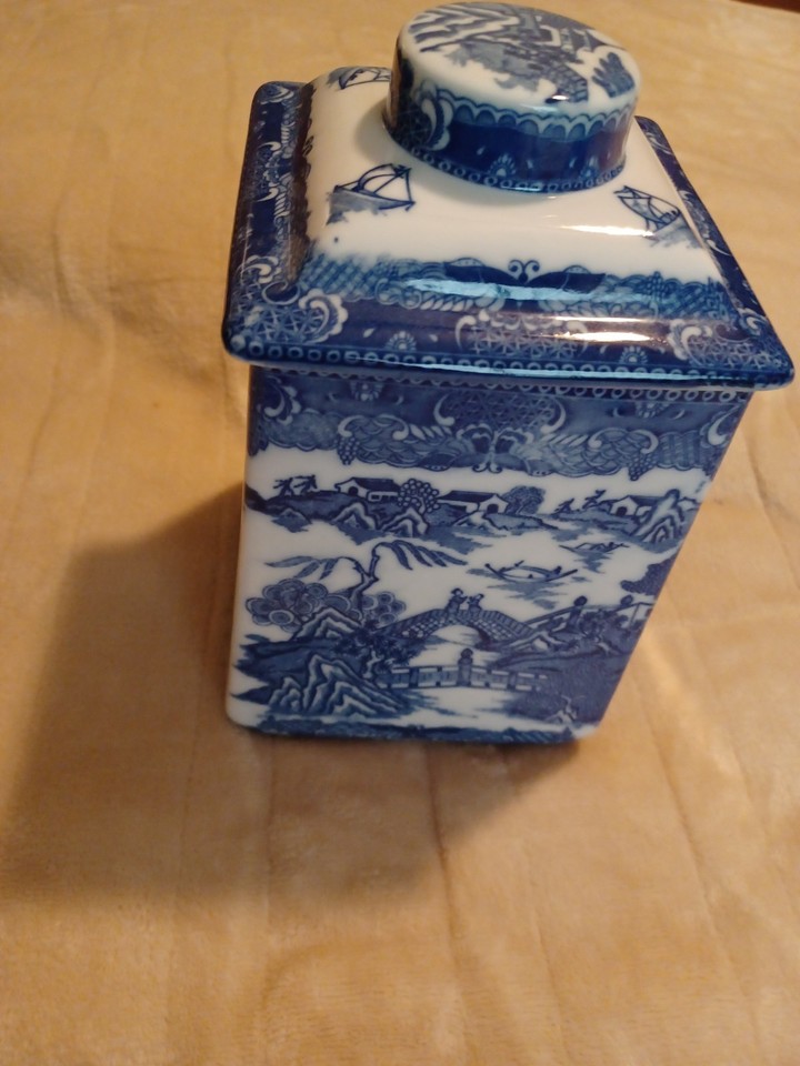 Ringtons Limited Tea Merchants Blue Willow Canister Jar Tea Caddy EXC ...