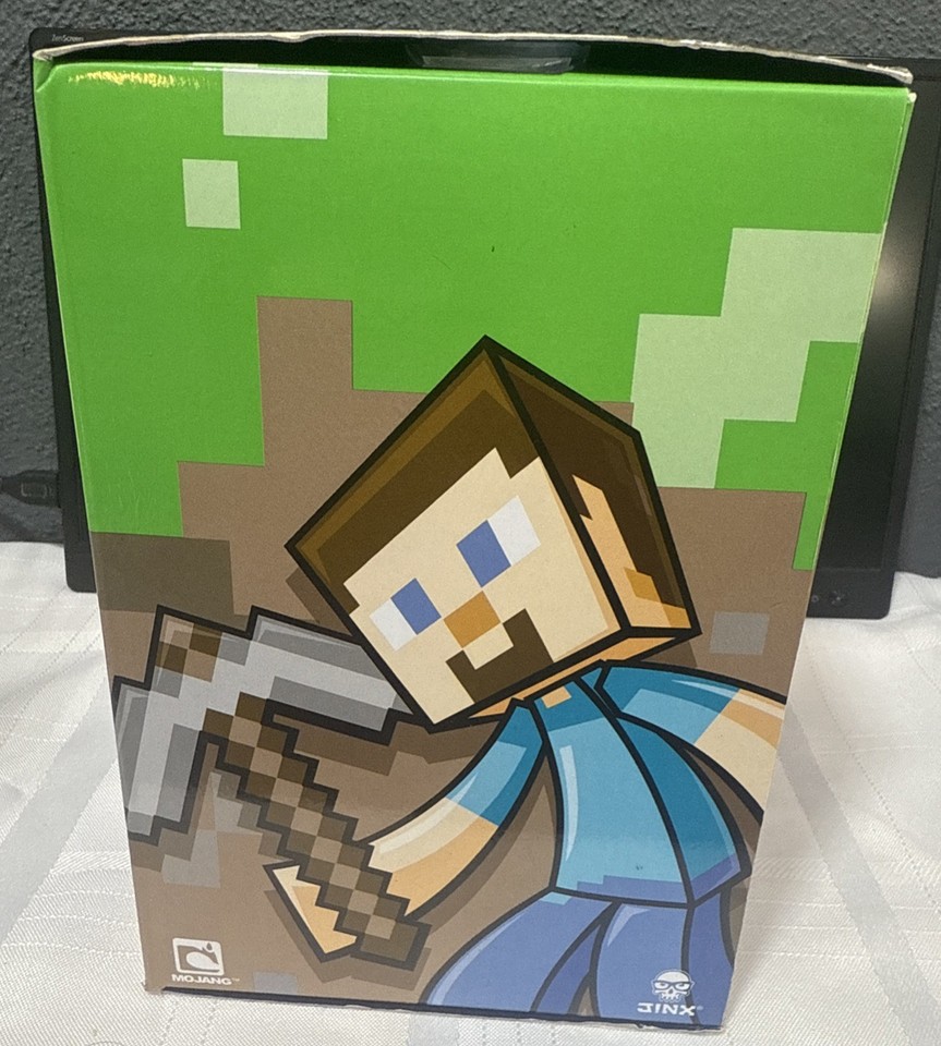 Minecraft Steve 6" Vinyl Figure With Pickaxe & Dirt Block Jinx Mojang ...