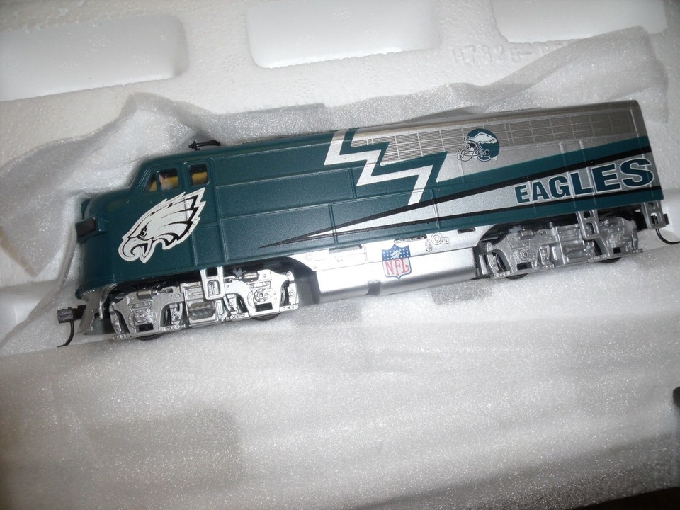 PHILADELPHIA EAGLES TRAIN HO CHRISTMAS EXPRESS BOXCAR TRANSFORMER SET ...