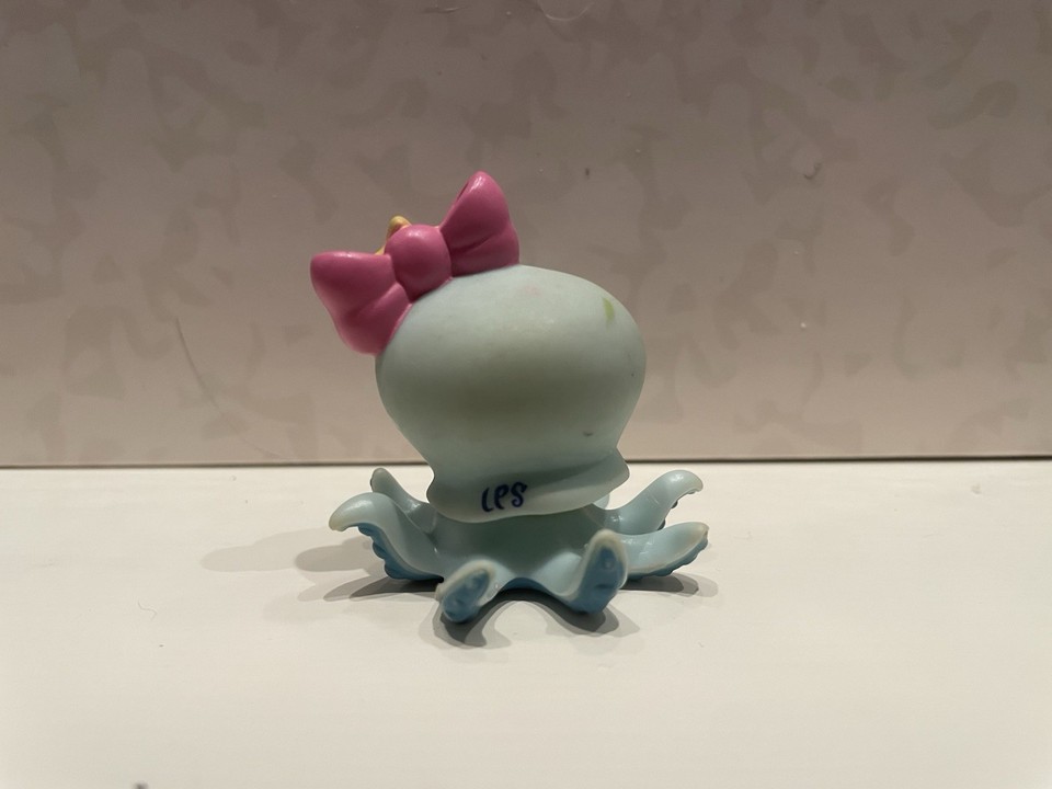 Littlest Pet Shop LPS #1346 Octopus Blue With Purple Eye Pink Bow ...