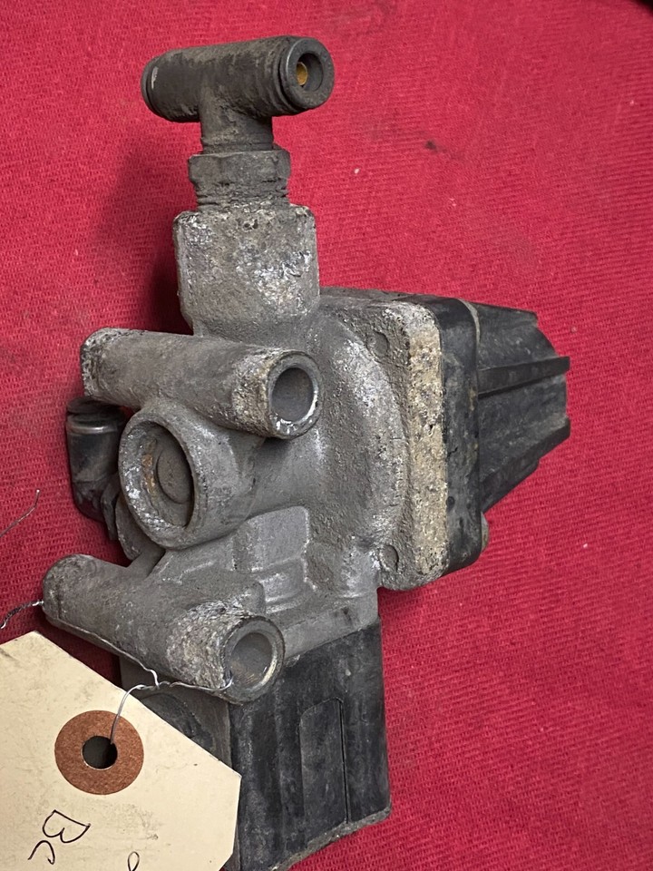 OEM MERITOR WABCO PRESSURE LIMITING EMISSION VALVE 442 001 521 1 | eBay