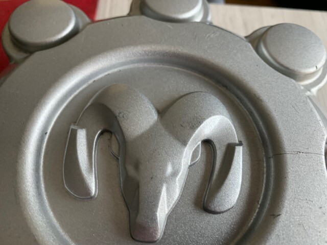 #P 08-13 Dodge Ram 2500 3500 OEM Wheel Center Cap Silver non dually ...