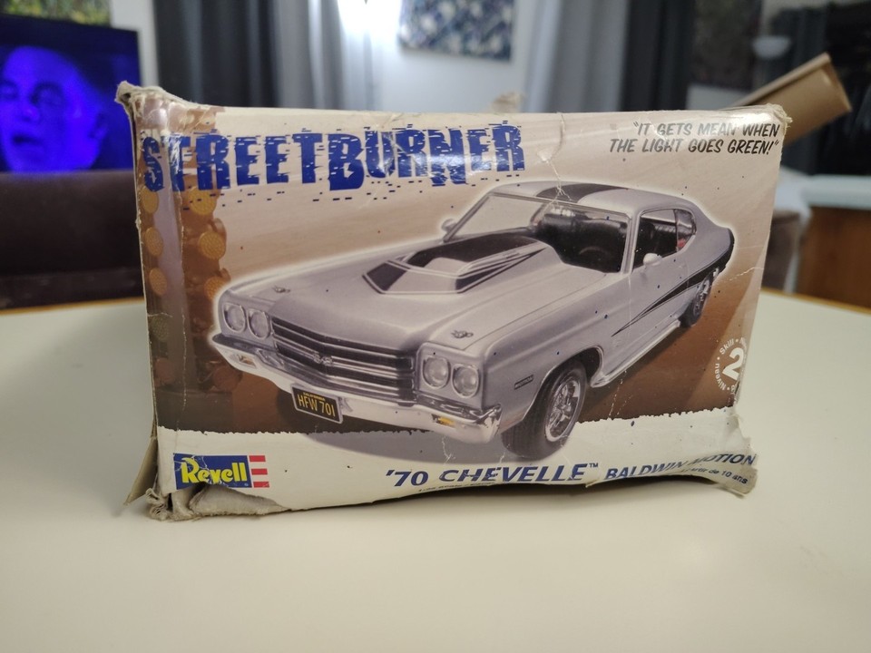 Revell Streetburner '70 Chevy Chevelle Baldwin Motion 1/25 Model Kit ...