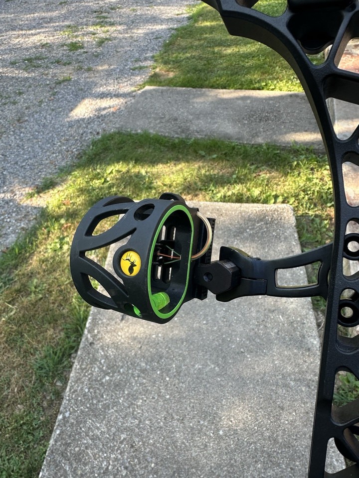 Mathews Monster Chill RH 70lb | eBay