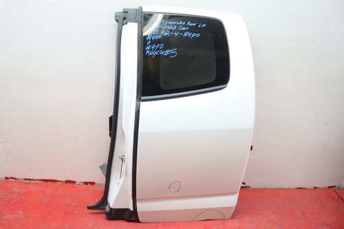 2015 2022 CHEVROLET COLORADO LEFT SIDE REAR DOOR OEM | eBay