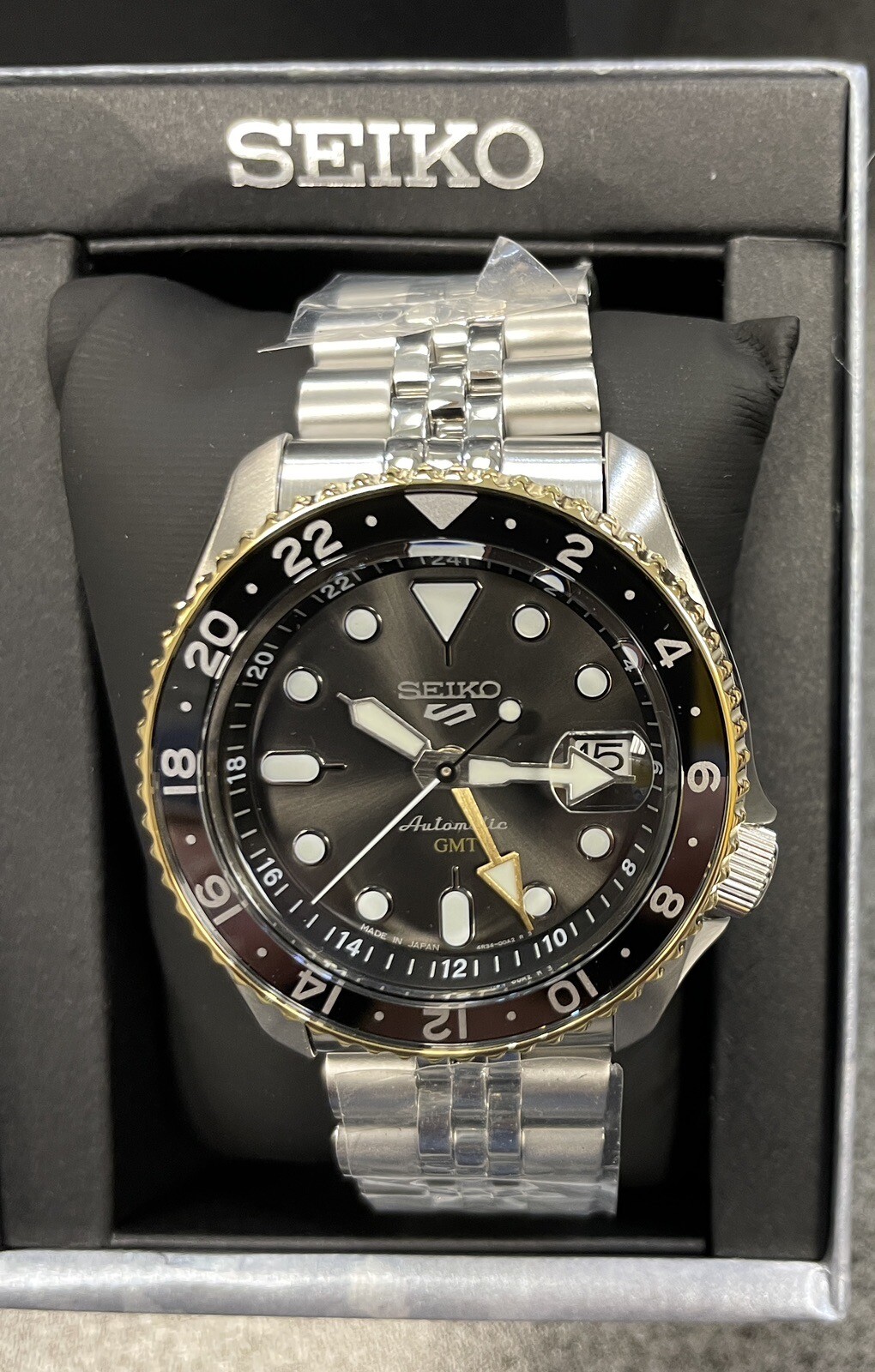 Seiko 5 Automatic GMT Steel Band Black Dial Gold Bezel Watch SSK021 ...
