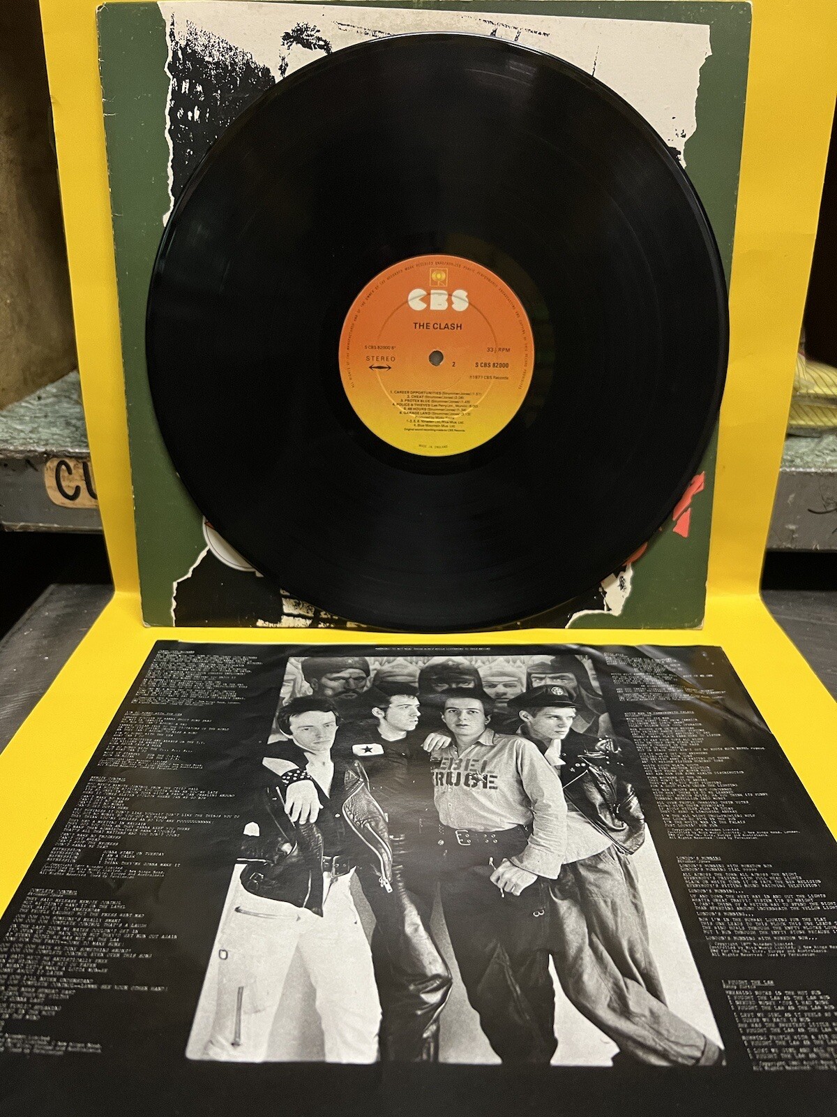 NM Vinyl Record LP The Clash Self Titled UK 1ST Press 1977 CBS 82000 | eBay