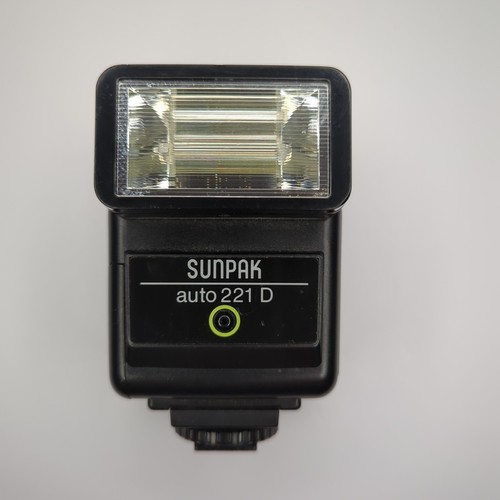 Sunpak Auto 221 D Camera Flash Unit Camera Accessory For Nikon Camera ...