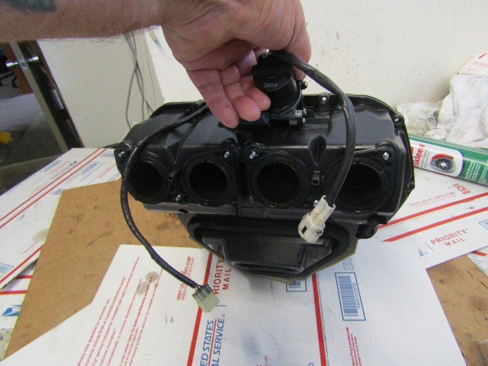 08-16 Yamaha YZF-R6 Airbox Air Box Filter Housing Assembly Velocity ...