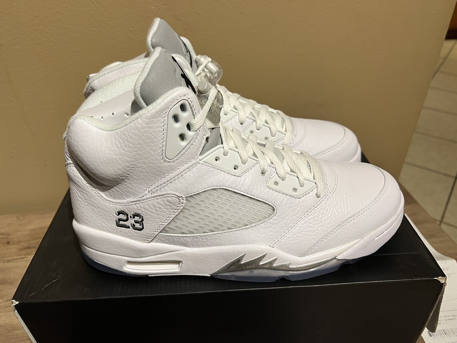 Size 10 - Jordan 5 Retro Metallic White 2015 136027 130 886549388829| eBay