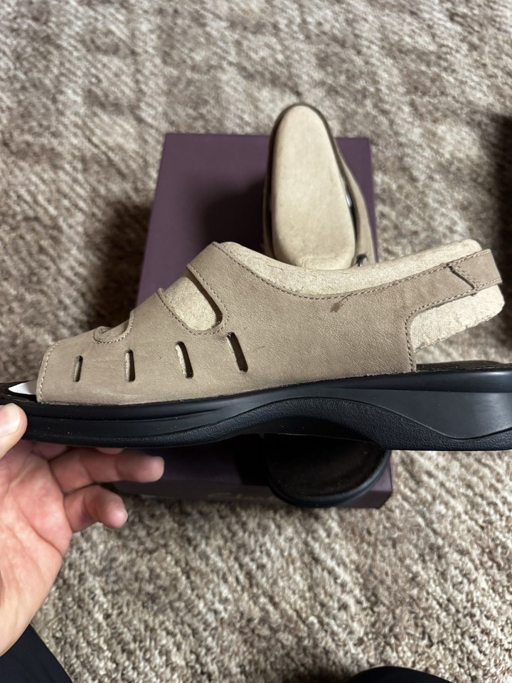 Clarks Women's Sunbeat Mushroom Slingback Sandal Size 9W | eBay