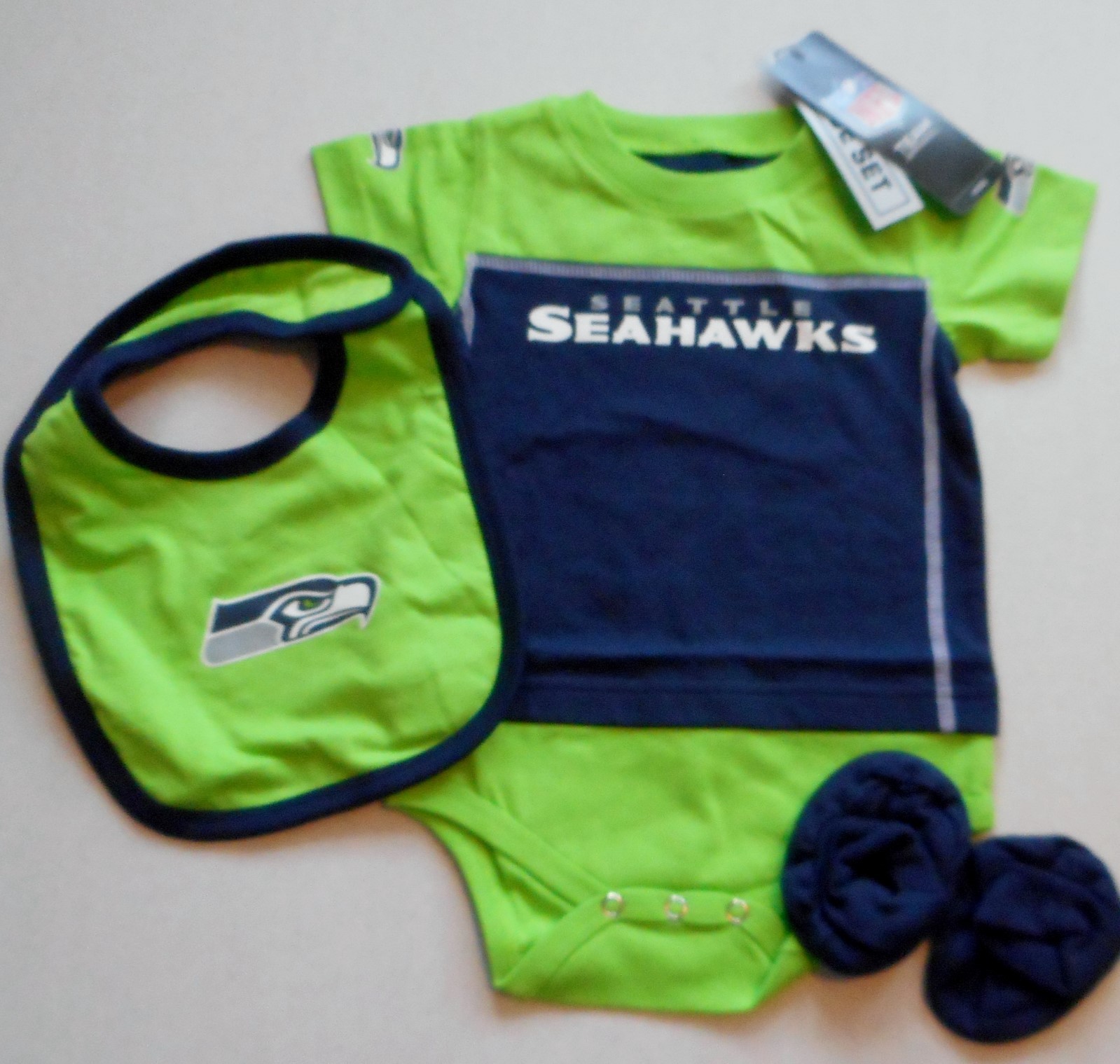 SEATTLE SEAHAWKS INFANT BABY ONE PIECE JUMPER BIB BOOTIES SET 12 18 24 ...