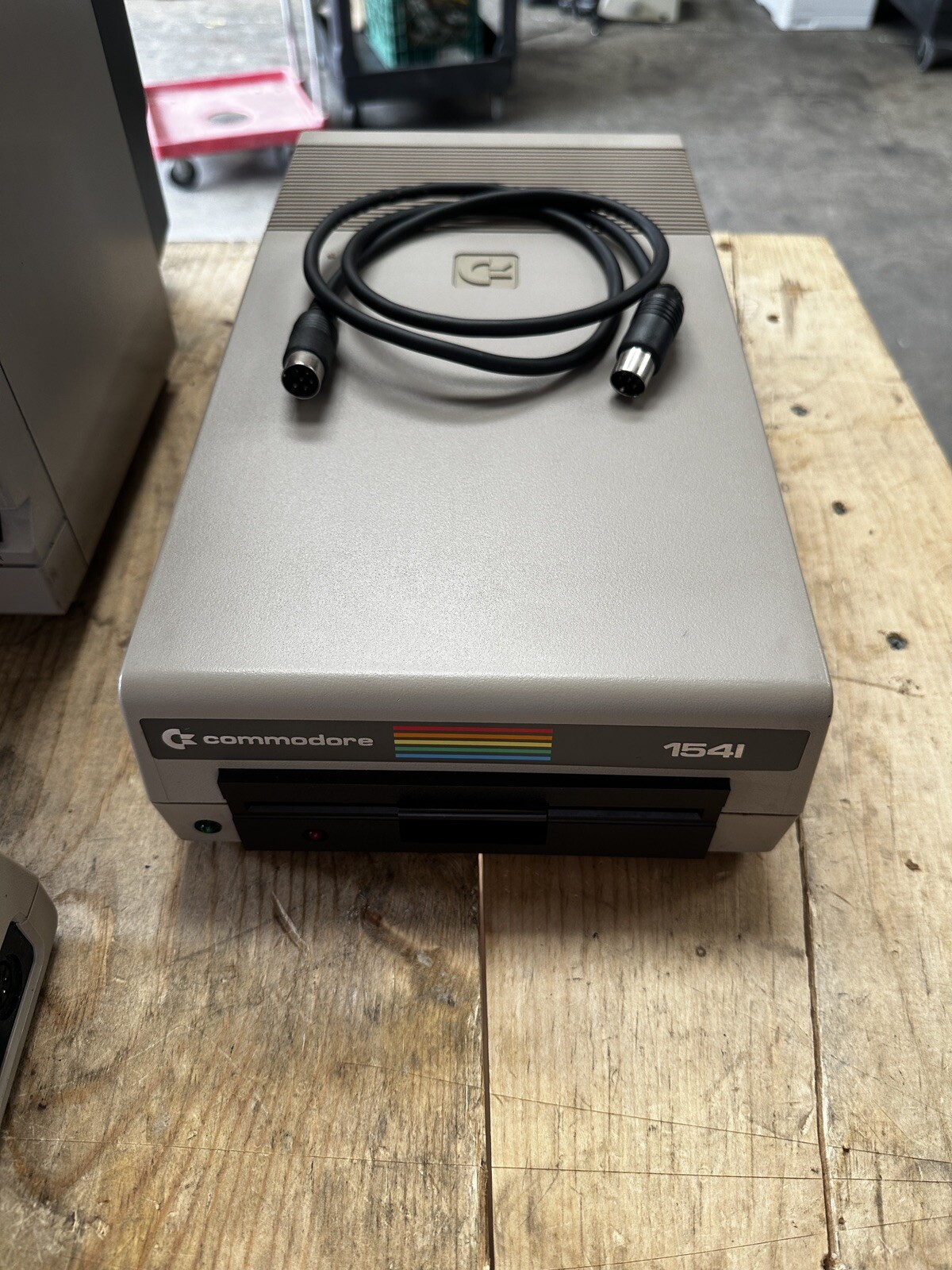 LOT - Commodore 64, Video Monitor 1702, Commodore 1541 + Lots Of Extras ...