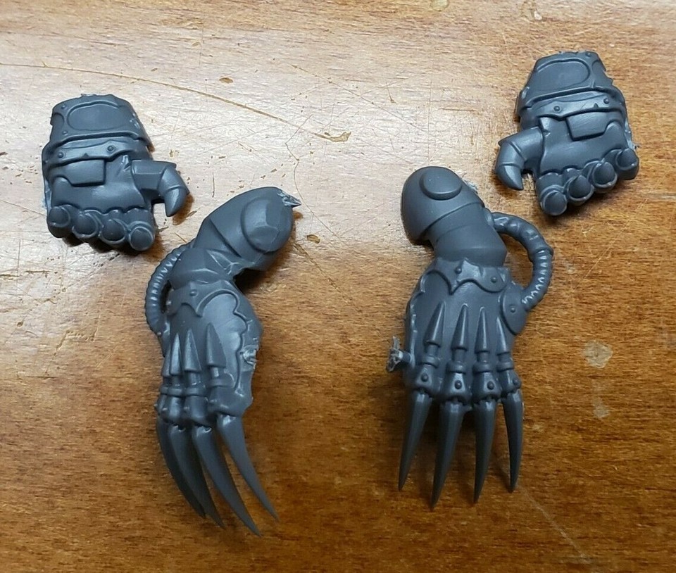 Warhammer 40k Chaos Space Marine Bits Chosen Engraved Lightning Claws ...