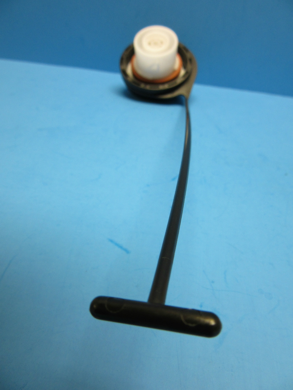 Genuine GM Fuel Gas Tank Filler Cap ACDelco GT330 OEM # 20915842 With ...