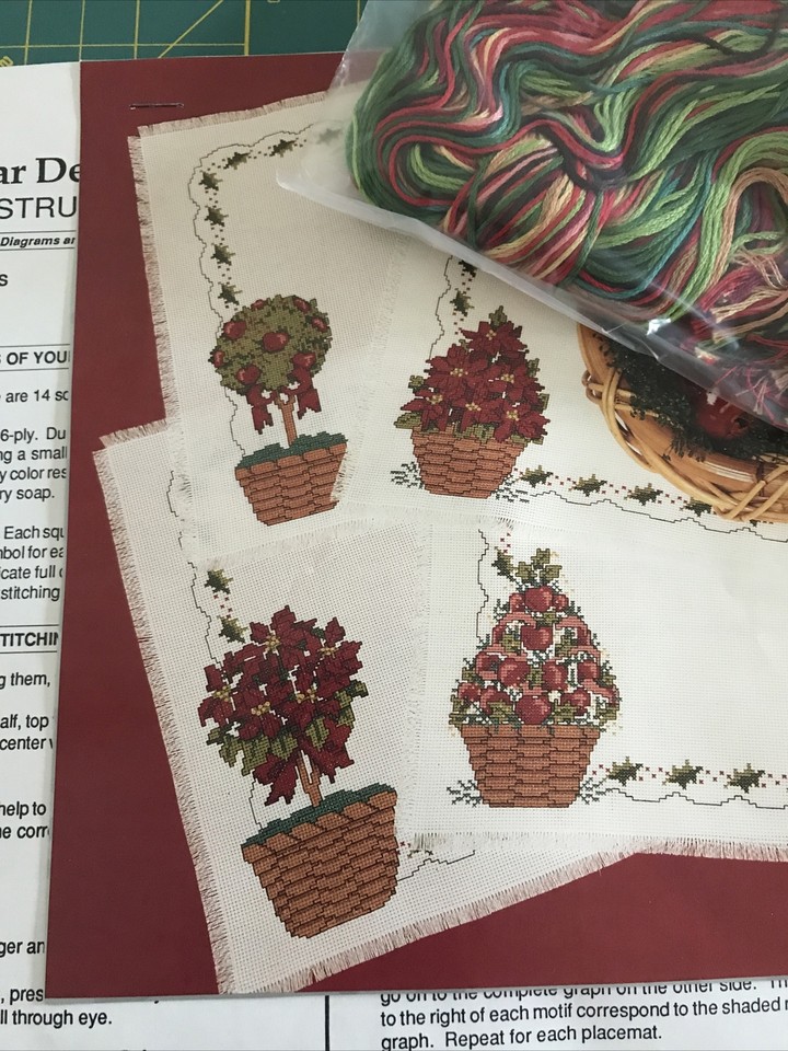 Candamar Designs~4 X-S Christmas Floral Placements Kit~Pattern/Floss ...