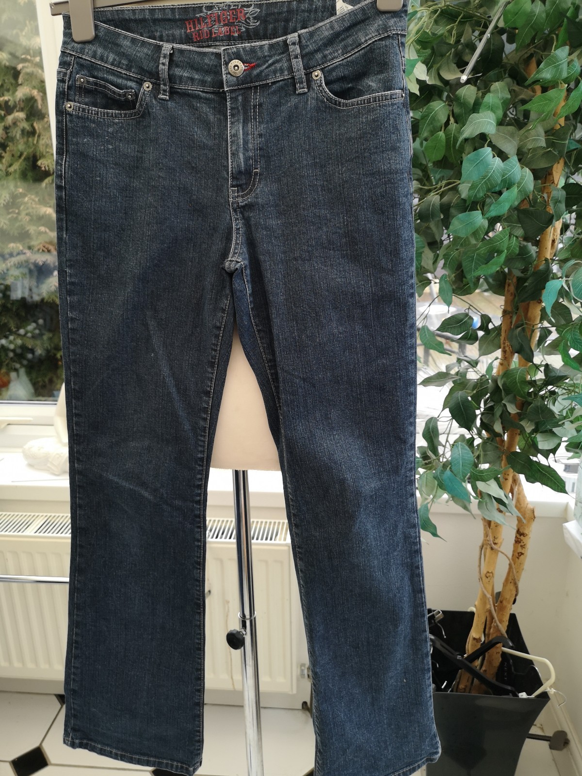 TOMMY HILFIGER RED LABEL JEANS - Size 8 - Leg 32 inches. VGC RN: 77806 ...