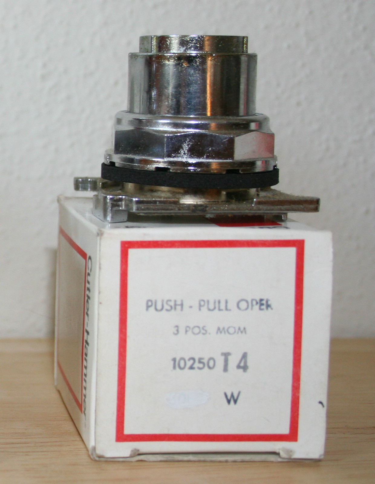 10250T4 Cutler Hammer Push Pull Operator, 3 Position, Momentary | eBay