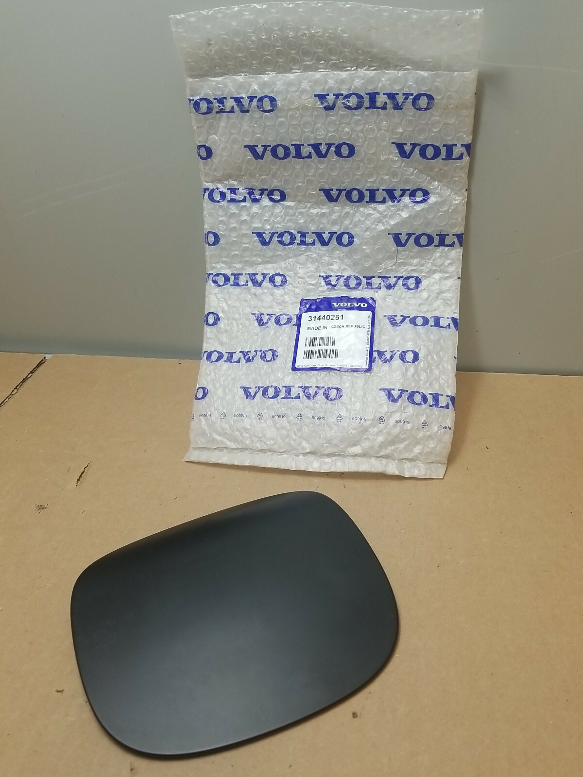 D350 Genuine Volvo Fuel Door 31440251 2011-2017 S60 v60 new unpainted ...