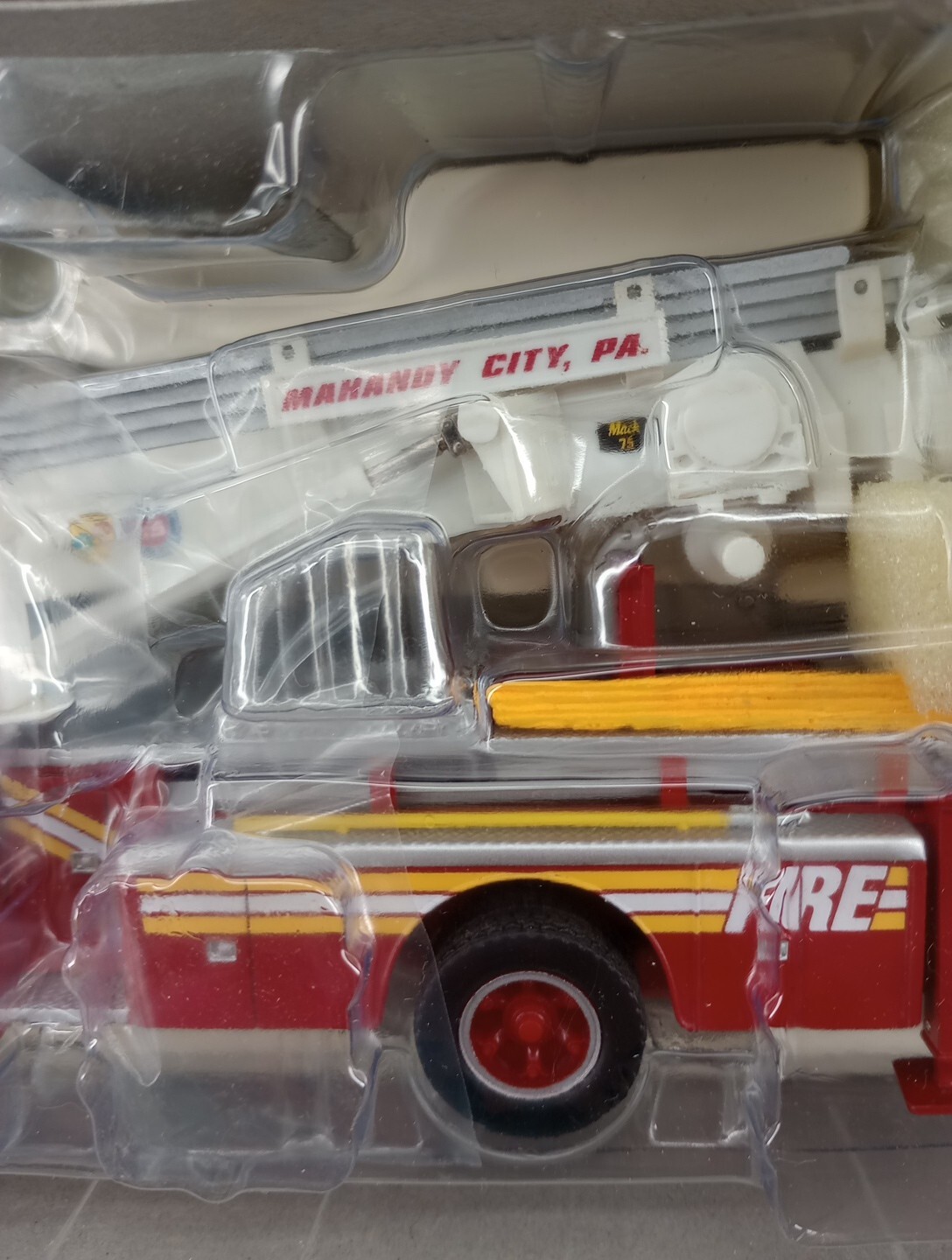 Corgi Mack CF Tower Ladder Mahanoy City PA EX FDNY US53807 1 50 for ...