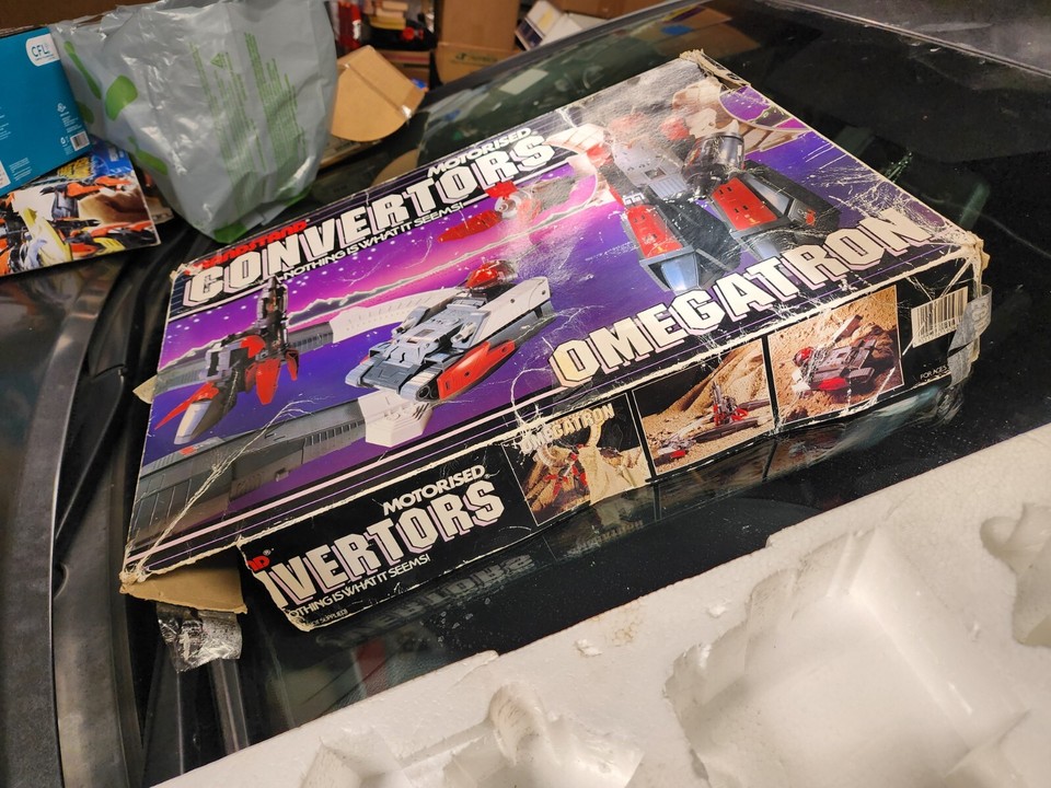 Grandstand Motorised Converters Omegatron Transformers Omega Supreme ...