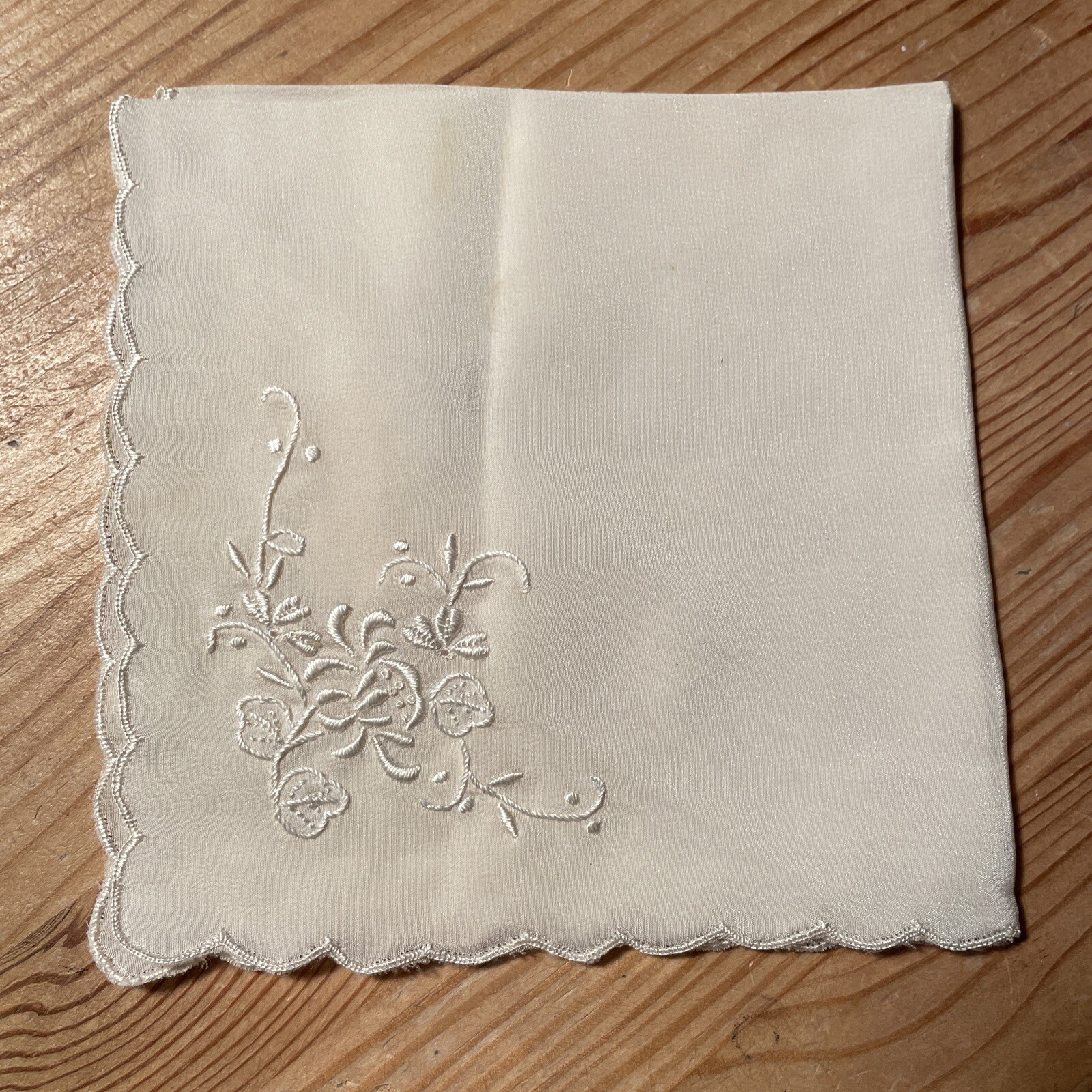 6 Beautiful Vintage Chinese Handkerchiefs. 1 Silk, 5 Cotton/fine Linen ...