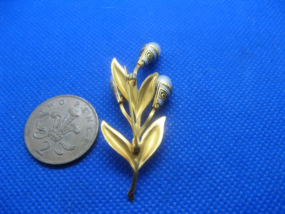 Lovely Damascene Style Faux Pearl & Enamel Gold Tone Flower Brooch. | eBay